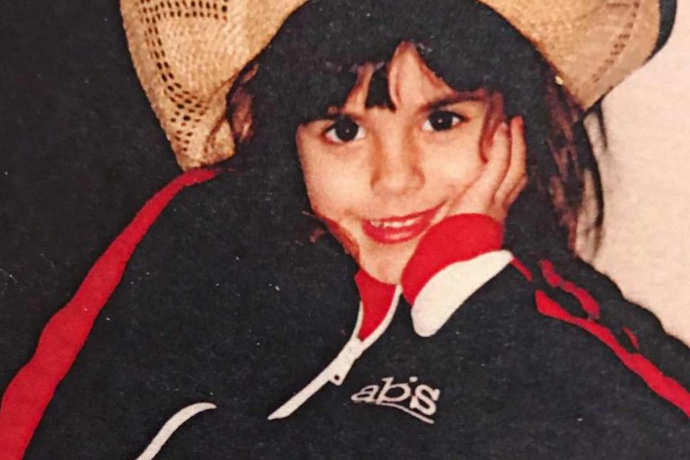 Questa Bambina Oggi Ha 45 Anni Ed è Tra Le Donne Più Belle Ditalia La